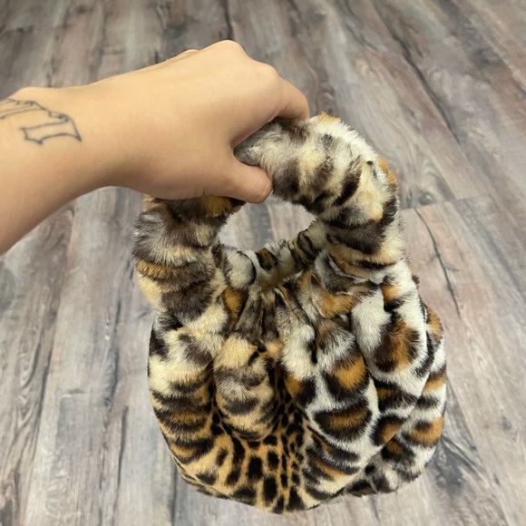PrettyLittleThing | Bags | Fuzzy Cheetah Print Purse | Poshmark